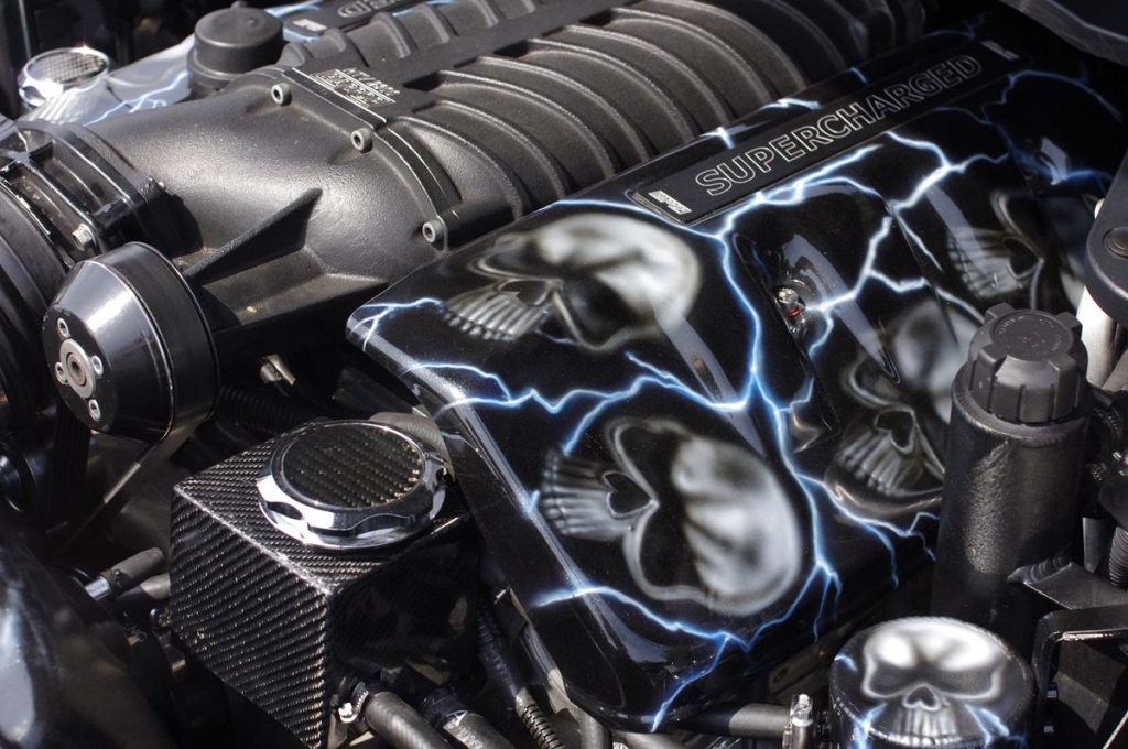 Custom painted Holden Engine Covers – Alison Arts